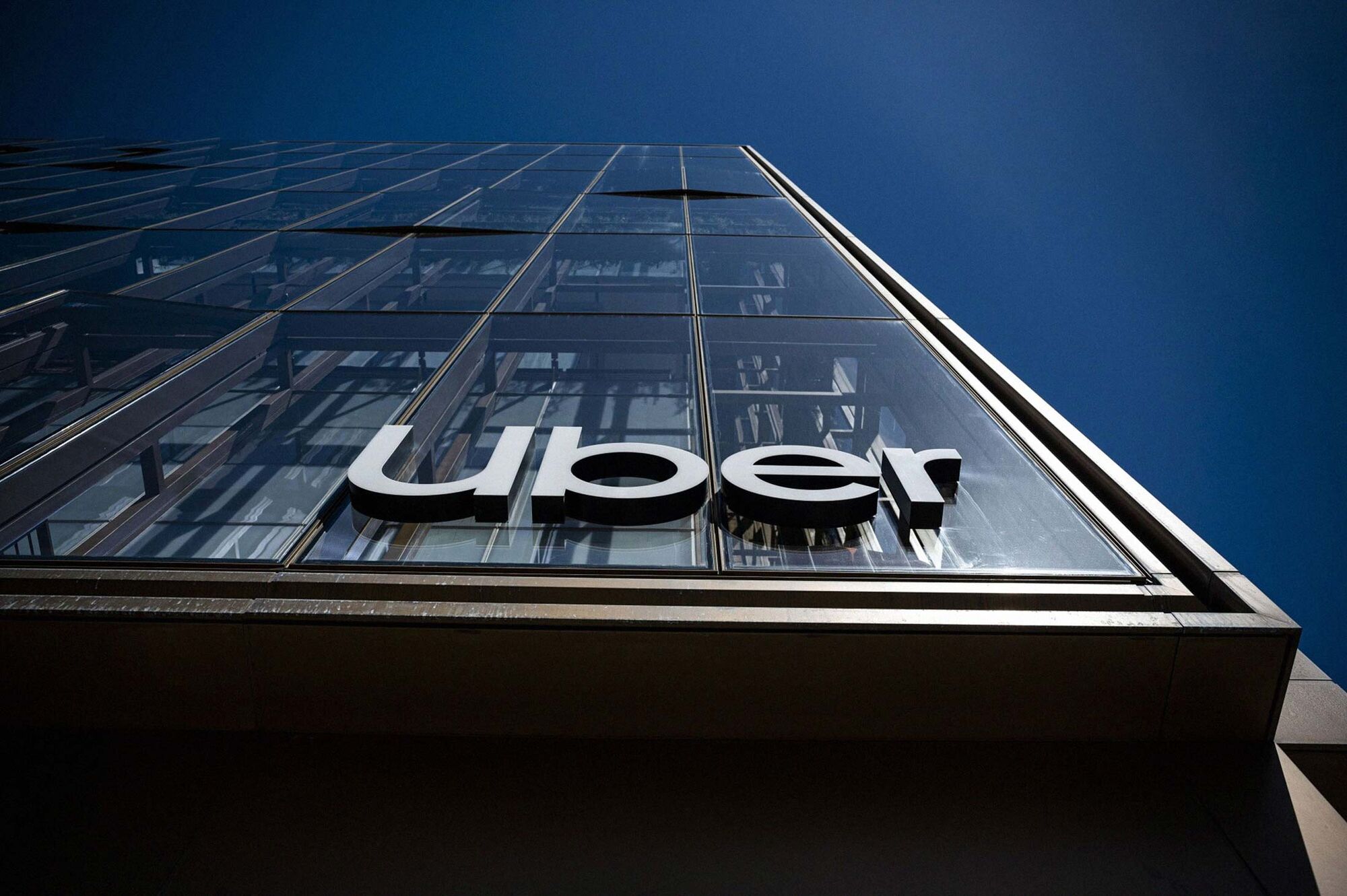 Bom tấn startup 1 thời Uber lần đầu báo lãi sau 14 năm khởi nghiệp, 'đứa trẻ' chỉ biết đốt tiền ...