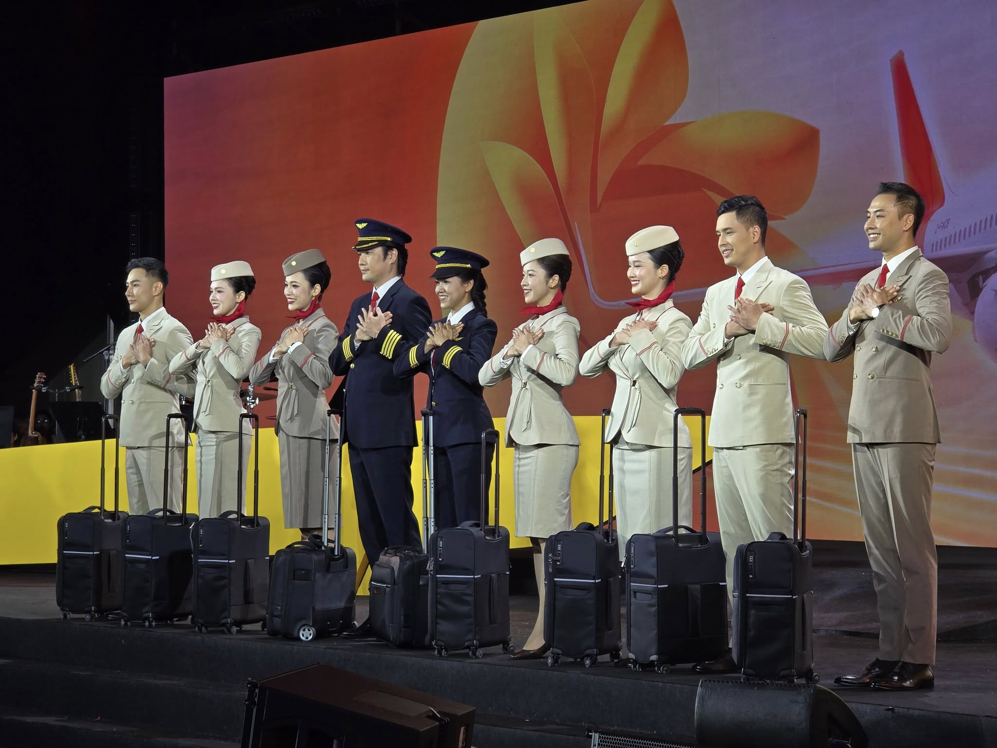 Lộ diện đồng phục của dàn tiếp viên, cơ trưởng, cơ phó Sun Phuquoc ...